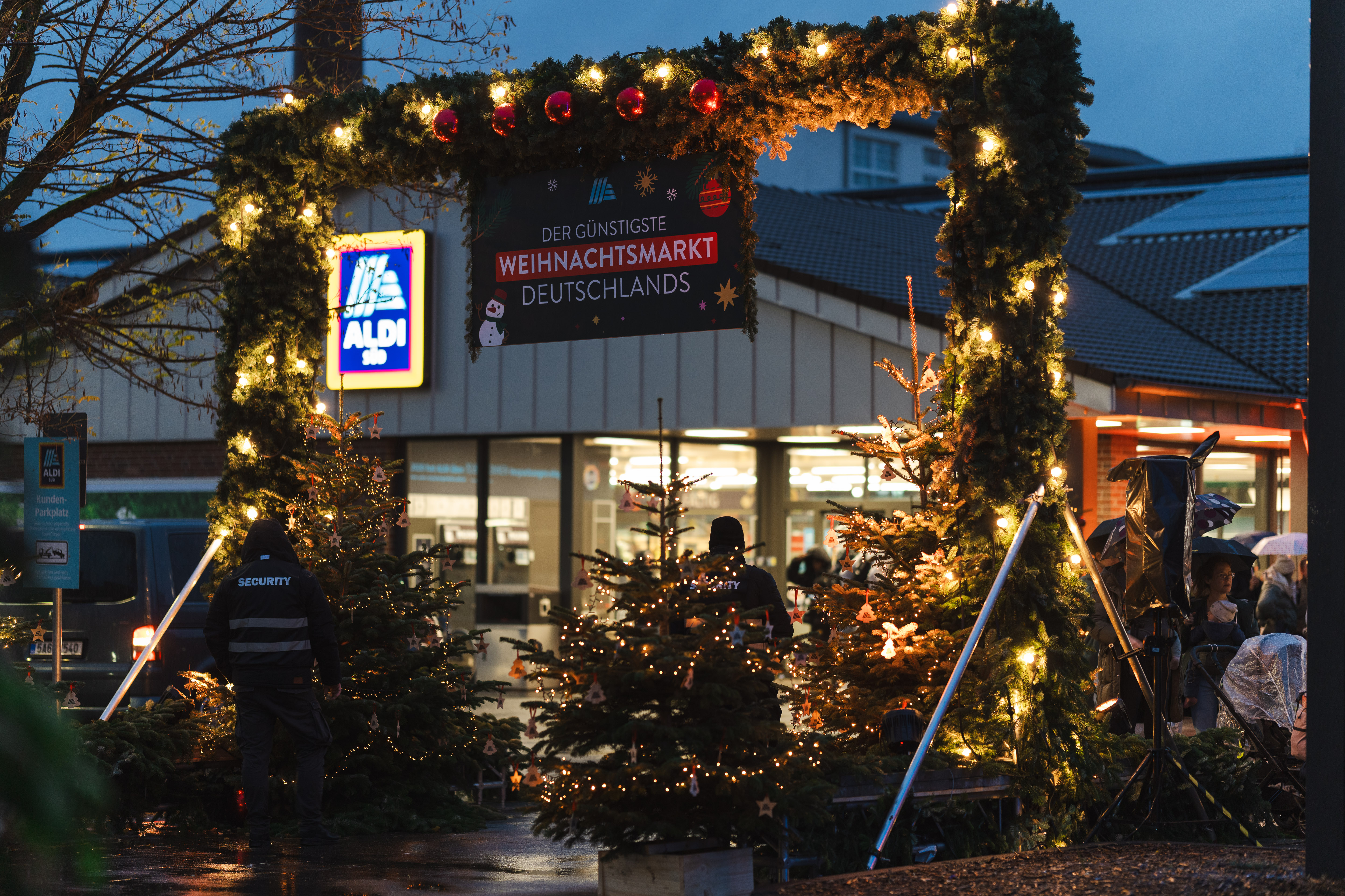 ALDI SÜD bringt den günstigsten Weihnachtsmarkt Deutschlands in vier Städte